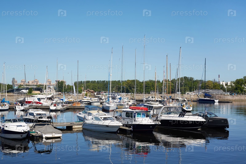 Фотография на тему Yacht club | PressFoto